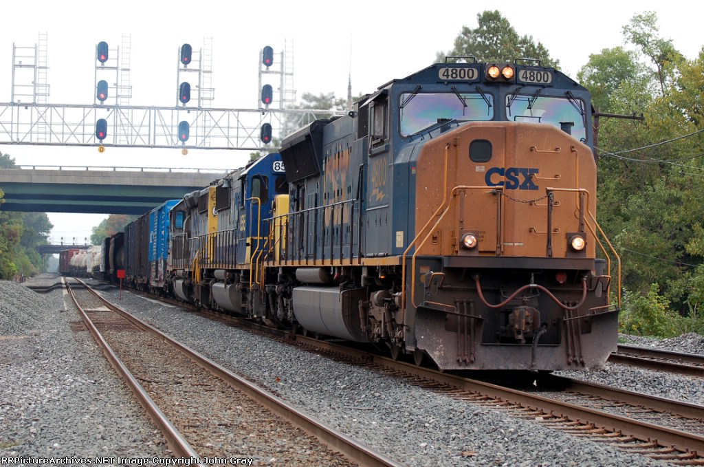 Q439-21 is powered with a trio of CSXT 4800(SD70MAC), CSXT 8585(SD50-2) ex B&O 8585(SD50) & CSXT ...